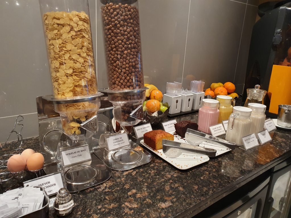 Hanaq VIP Lounge Lima, Peru - Wander Up Front