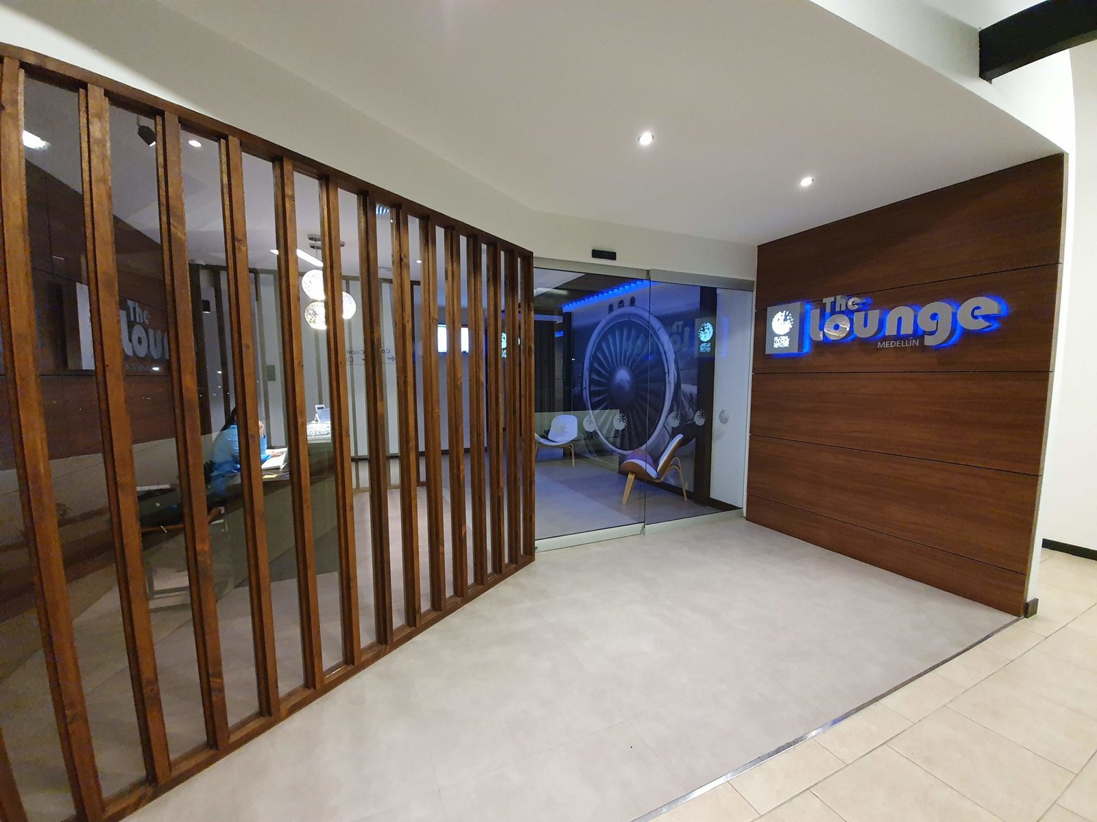 The Lounge Medellin In Pictures - Wander Up Front