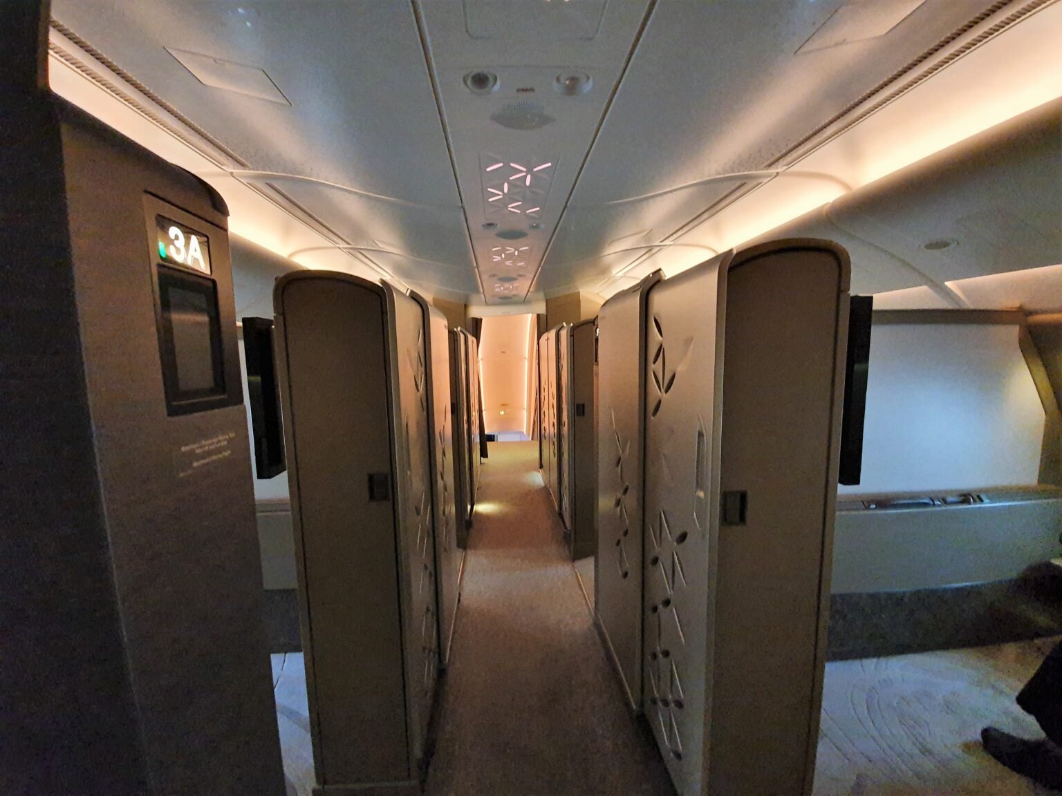 Singapore Airlines A380 Suites Review: First Class Luxury - Wander Up Front