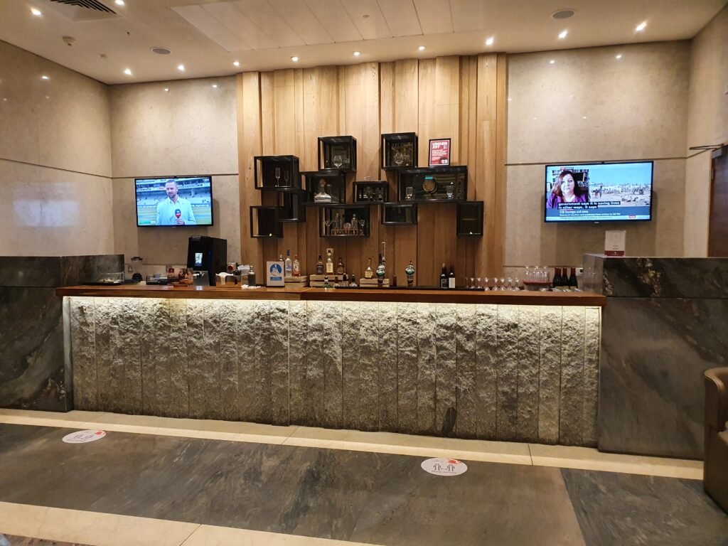 Plaza Premium Lounge LHR T2 - Wander Up Front