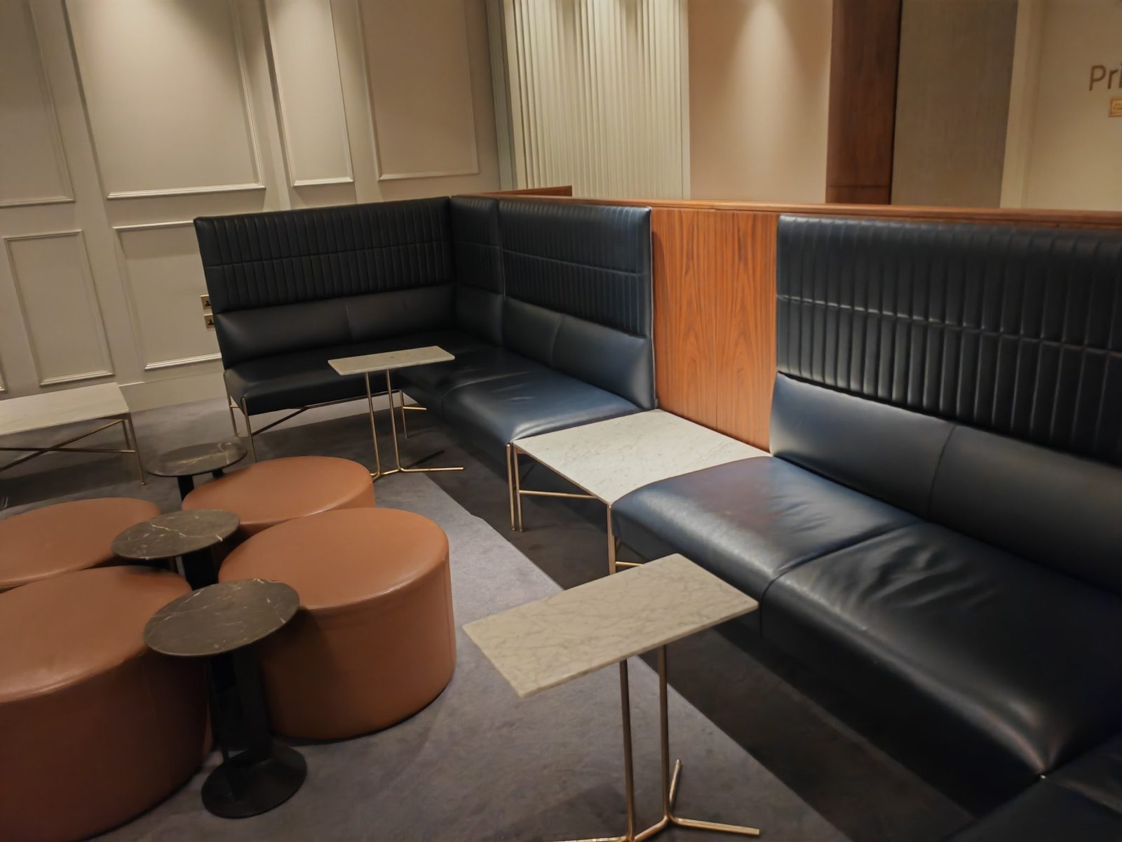 Secret Gems: Exploring Qantas Lounge Heathrow T3 - Wander Up Front