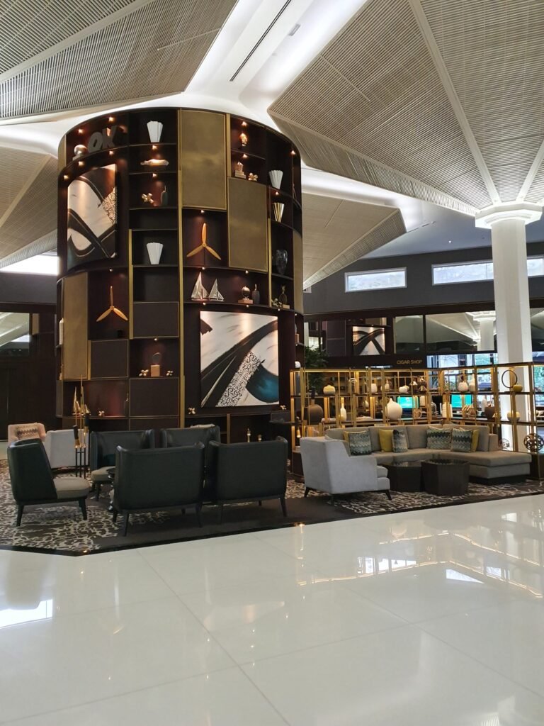 Review: Le Meridien Dubai Hotel, Still Retains The Glamour? - Wander Up ...