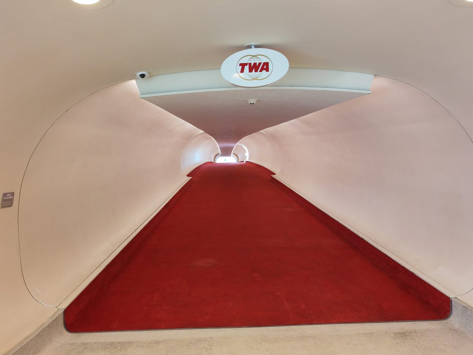 TWA Hotel JFK: Relive The Golden Age Of Aviation - Wander Up Front