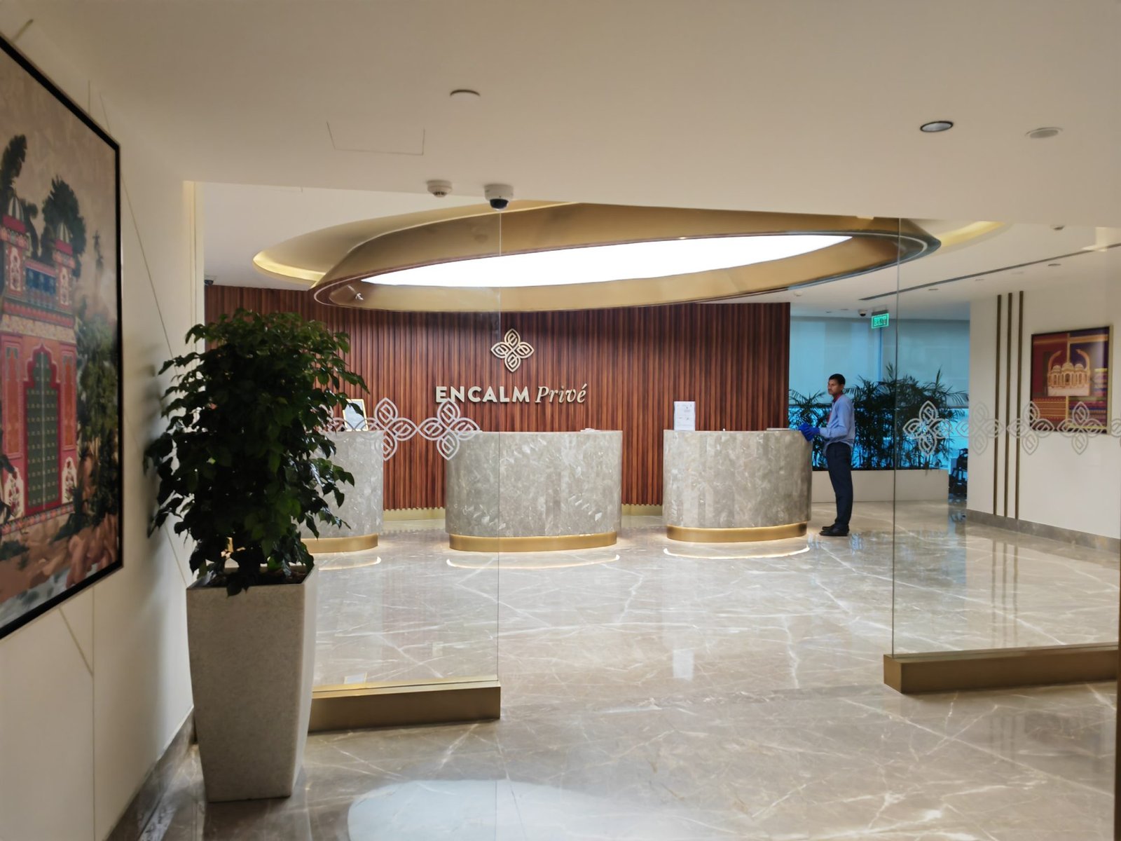 Encalm Privé Lounge New Delhi - Wander Up Front