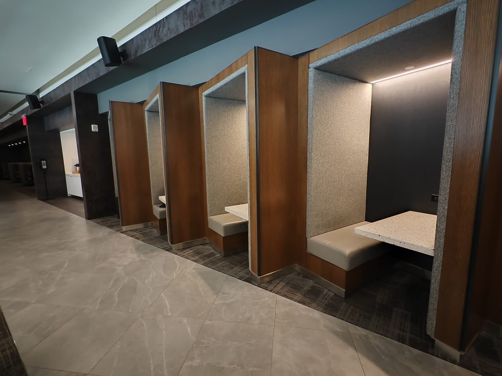 Upgraded: Admirals Club LaGuardia Review - Wander Up Front