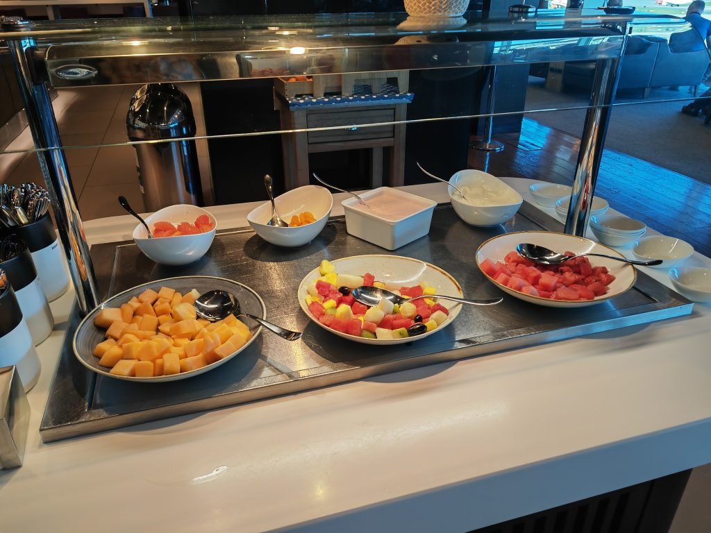 British Airways Club Lounge Gatwick - Wander Up Front