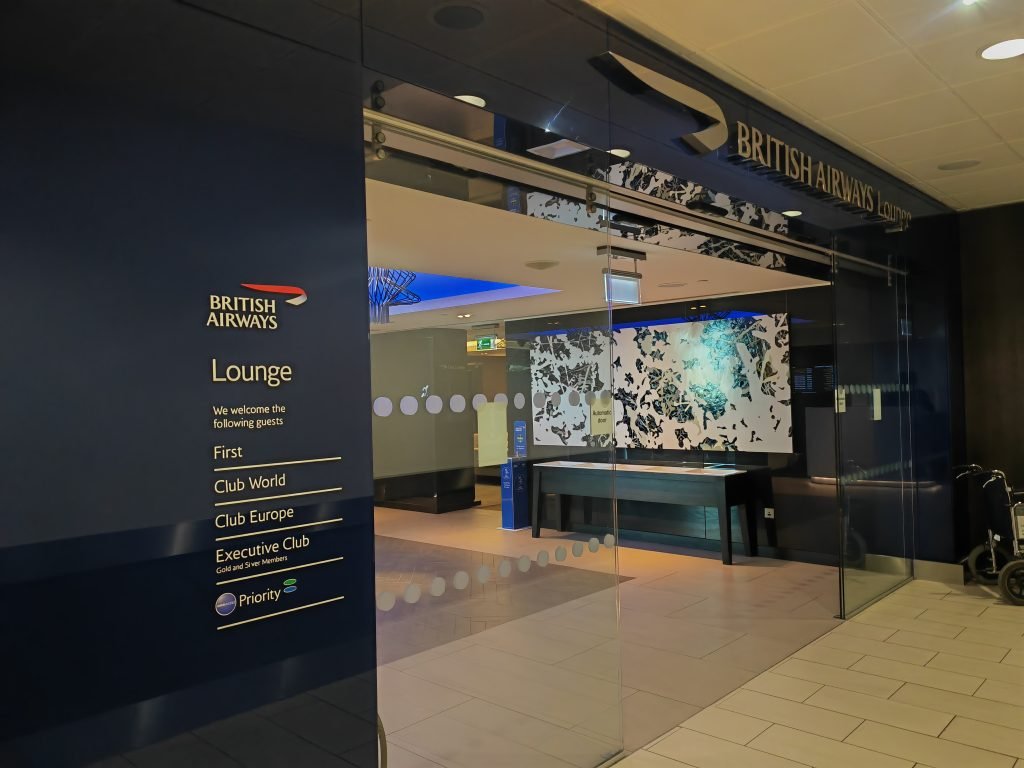 British Airways Club Lounge Gatwick - Wander Up Front